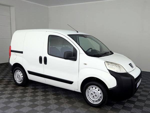 Balts Peugeot Bipper 2011 Tallina, ar dzinēja tilpumu 1.40 L un nobraukumu 194 tūkst. km par 1799 €, foto 1 vietnē AUTOMOTO.COM.LV