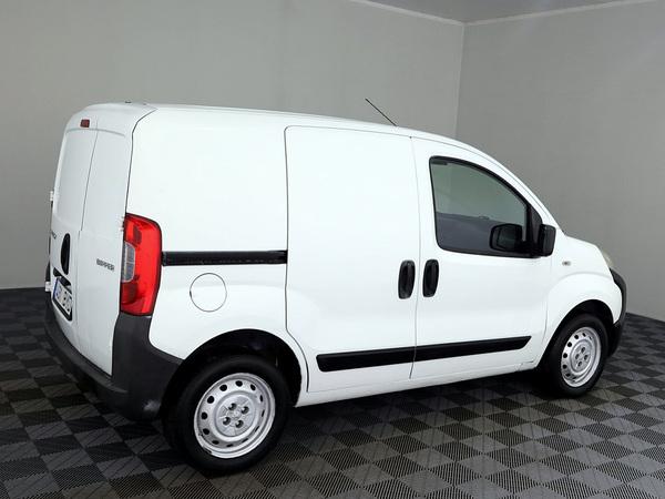 Balts Peugeot Bipper 2011 Tallina, ar dzinēja tilpumu 1.40 L un nobraukumu 194 tūkst. km par 1799 €, foto 3 vietnē AUTOMOTO.COM.LV