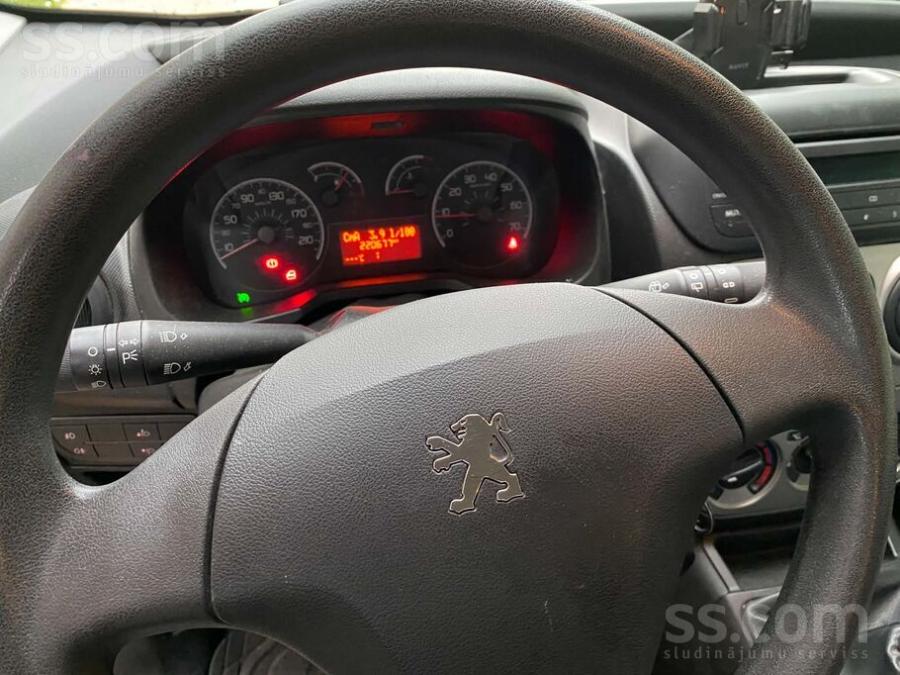Balts Peugeot Bipper 2012 Daugavpils, ar dzinēja tilpumu 1.30 L un nobraukumu 220 tūkst. km par 2850 €, foto 5 vietnē AUTOMOTO.COM.LV
