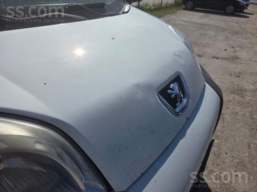 Balts Peugeot Bipper 2013 Rīga, ar dzinēja tilpumu 1.20 L un nobraukumu 165 tūkst. km par 1200 €, foto 6 vietnē AUTOMOTO.COM.LV