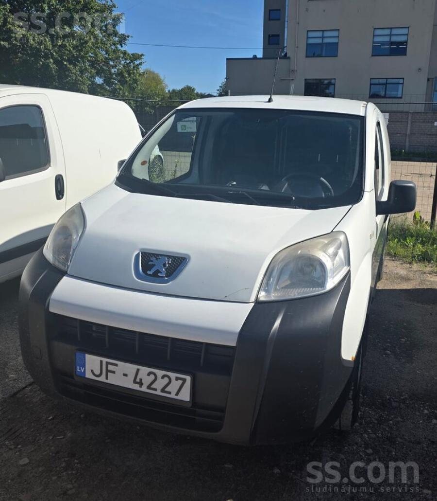 White Peugeot Bipper 2013 in Riga, with an engine capacity of 1.20 L and mileage of 140 thousand km for 1500 €, photo 1 on AUTOMOTO.COM.LV