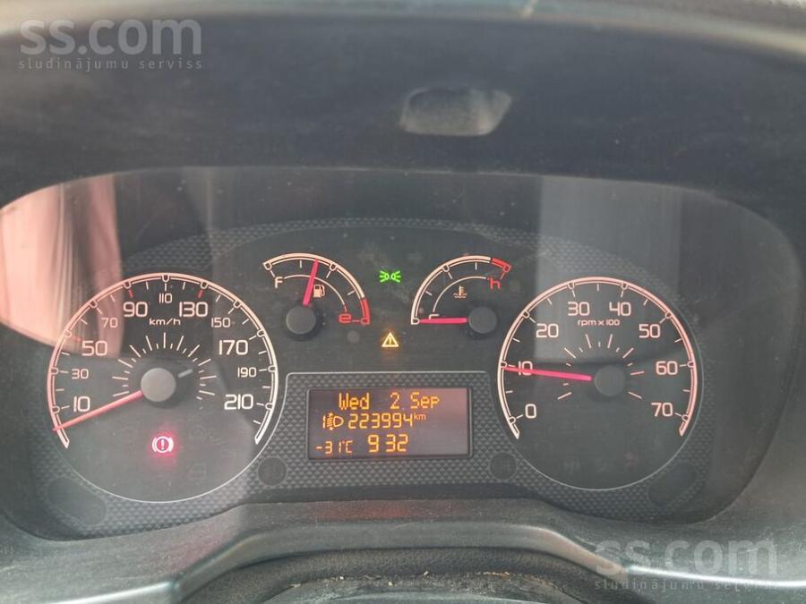 White Peugeot Bipper 2013 in Riga, with an engine capacity of 1.30 L and mileage of 224 thousand km for 950 €, photo 9 on AUTOMOTO.COM.LV