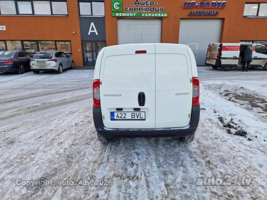 Balts Peugeot Bipper 2015 Tallina, ar dzinēja tilpumu 1.20 L un nobraukumu 200 tūkst. km par 4100 €, foto 5 vietnē AUTOMOTO.COM.LV