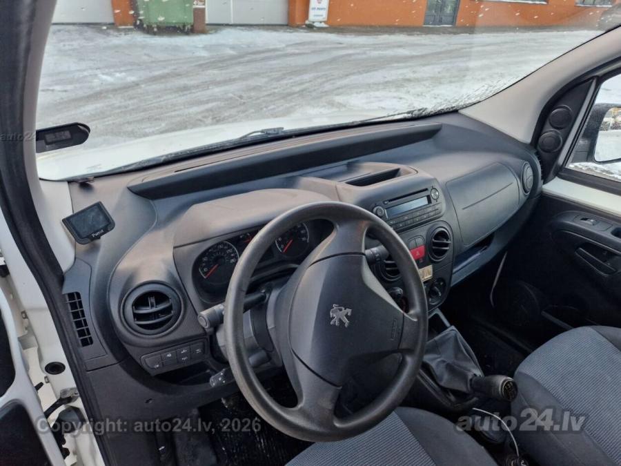 Balts Peugeot Bipper 2015 Tallina, ar dzinēja tilpumu 1.20 L un nobraukumu 200 tūkst. km par 4100 €, foto 8 vietnē AUTOMOTO.COM.LV