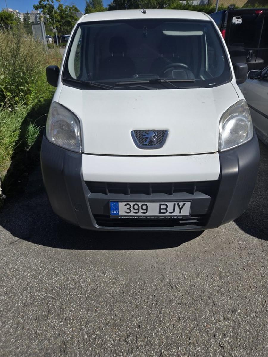 White Peugeot Bipper 2013 in Tallinn, with an engine capacity of 1.40 L and mileage of 180 thousand km for 1900 €, photo 7 on AUTOMOTO.COM.LV