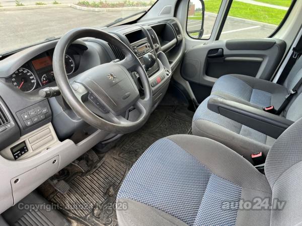 Beige Peugeot Boxer 2010 in Tallinn, with an engine capacity of 2.20 L and mileage of 410 thousand km for 5000 €, photo 9 on AUTOMOTO.COM.LV