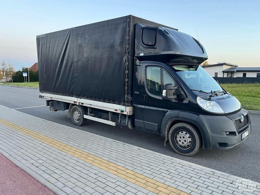 Black Peugeot Boxer 2014 in Klaipeda, with an engine capacity of 3.00 L and mileage of 870 thousand km for 8400 €, photo 4 on AUTOMOTO.COM.LV