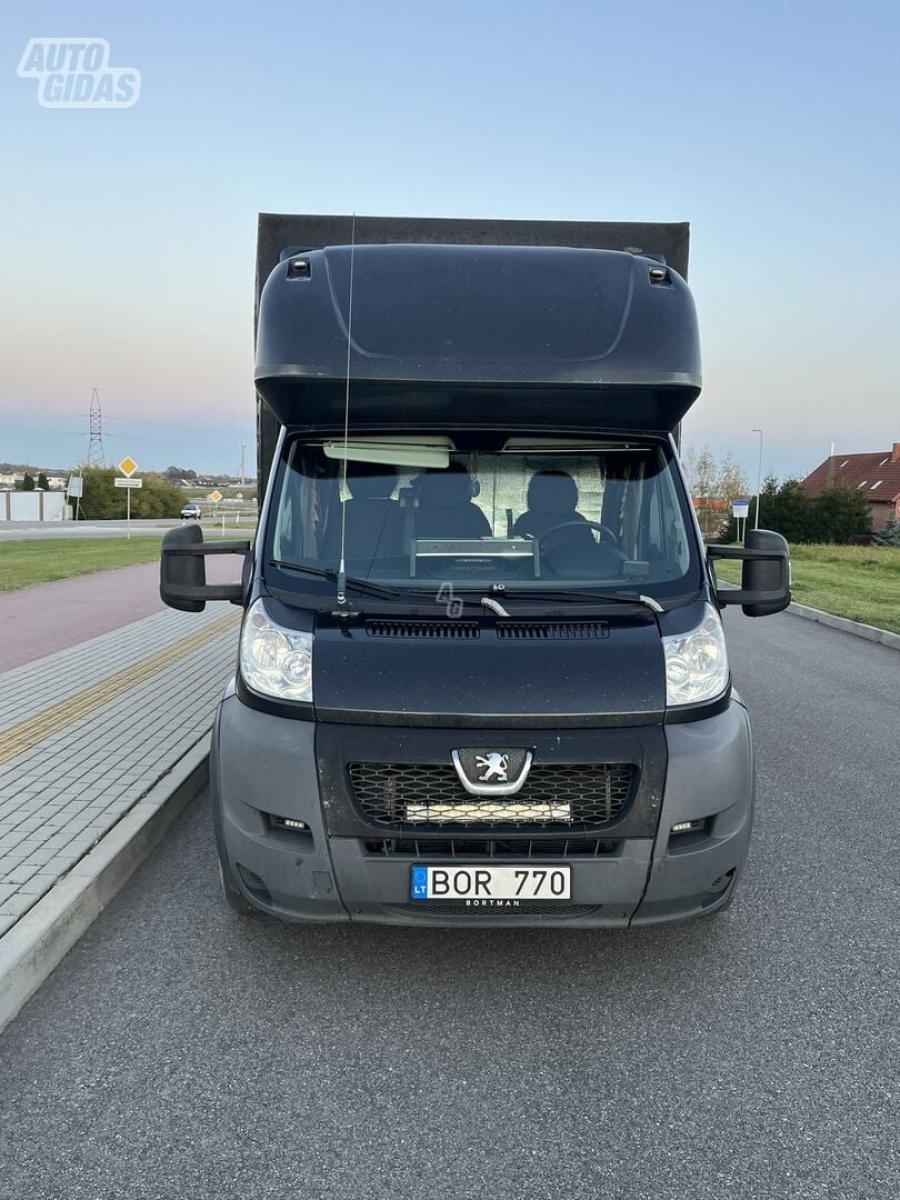 Black Peugeot Boxer 2014 in Klaipeda, with an engine capacity of 3.00 L and mileage of 870 thousand km for 8400 €, photo 10 on AUTOMOTO.COM.LV