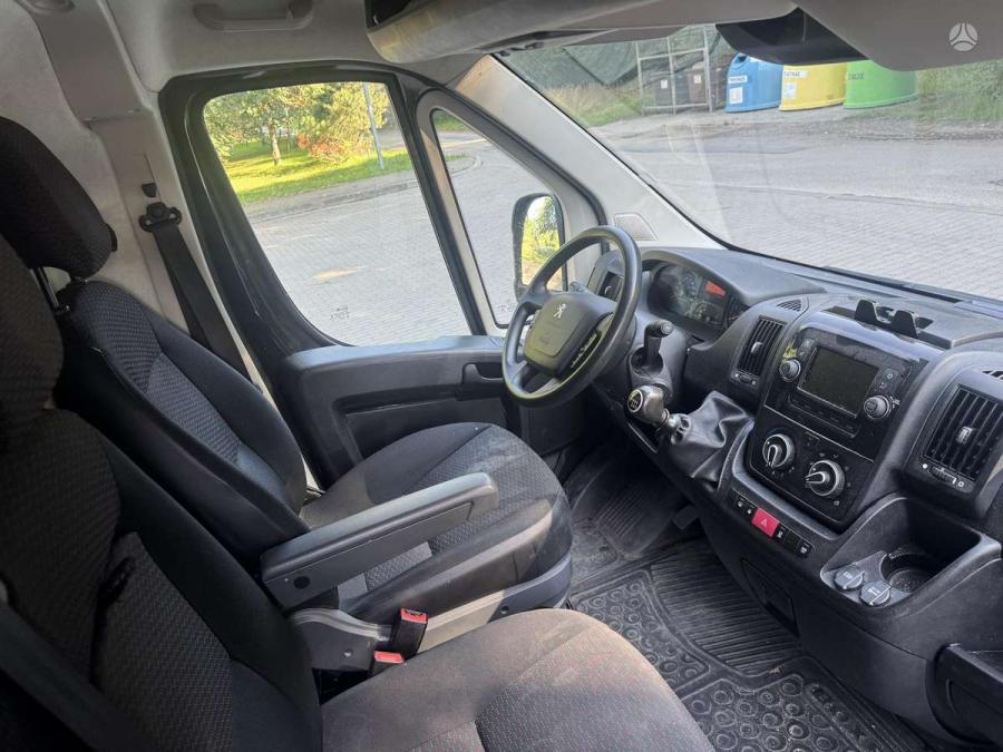 Black Peugeot Boxer 2021 in Taurage, with an engine capacity of 2.20 L and mileage of 213 thousand km for 8500 €, photo 12 on AUTOMOTO.COM.LV