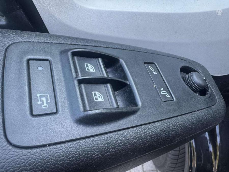 Black Peugeot Boxer 2021 in Taurage, with an engine capacity of 2.20 L and mileage of 213 thousand km for 8500 €, photo 17 on AUTOMOTO.COM.LV
