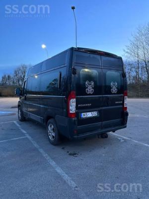 Black Peugeot Boxer 2013 in Aizkraukle, with an engine capacity of 2.20 L and mileage of 362 thousand km for 880 €, photo 2 on AUTOMOTO.COM.LV
