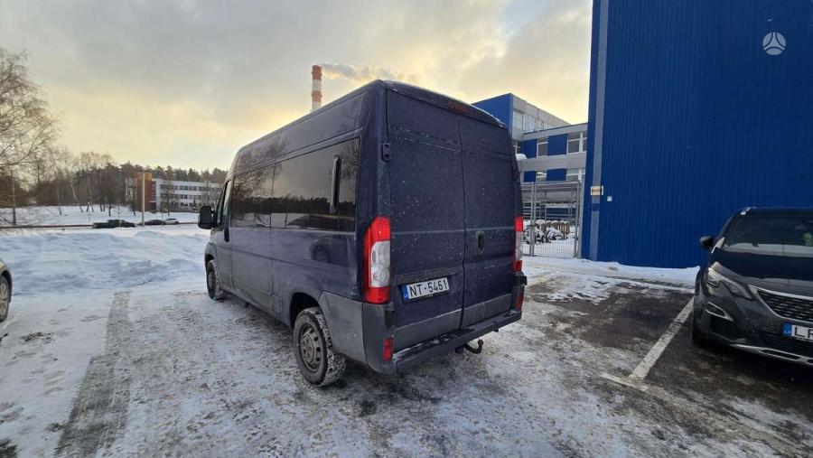 Blue Peugeot Boxer 2009 in Vilnius, with an engine capacity of 3.00 L and mileage of 265 thousand km for 3999 €, photo 3 on AUTOMOTO.COM.LV