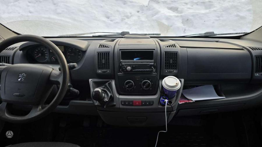Blue Peugeot Boxer 2009 in Vilnius, with an engine capacity of 3.00 L and mileage of 265 thousand km for 3999 €, photo 12 on AUTOMOTO.COM.LV