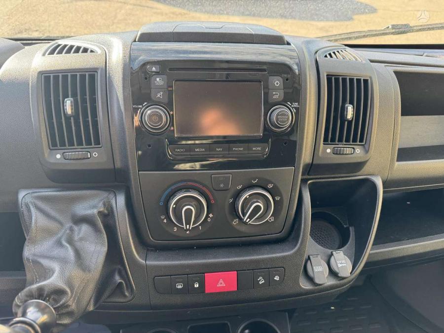 Blue Peugeot Boxer 2019 in Taurage, with an engine capacity of 2.00 L and mileage of 200 thousand km for 8700 €, photo 12 on AUTOMOTO.COM.LV