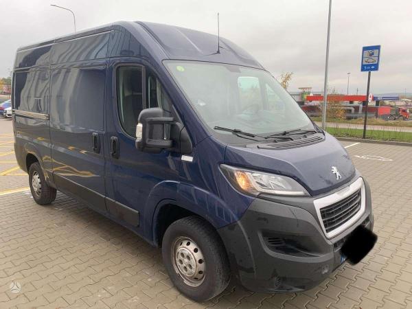 Blue Peugeot Boxer 2021 in Vilnius, with an engine capacity of 2.18 L and mileage of 129 thousand km for 10650 €, photo 11 on AUTOMOTO.COM.LV