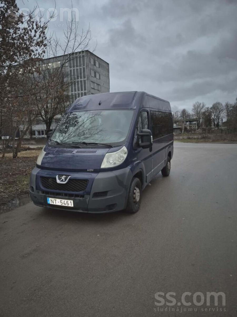 Blue Peugeot Boxer 2009 in Riga, with an engine capacity of 3.00 L and mileage of 265 thousand km for 3500 €, photo 1 on AUTOMOTO.COM.LV