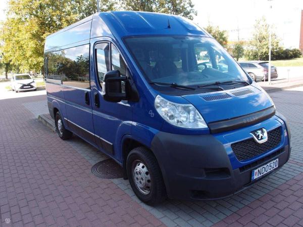 Blue Peugeot Boxer 2011 in Taurage, with an engine capacity of 3.00 L and mileage of 209 thousand km for 8700 €, photo 1 on AUTOMOTO.COM.LV