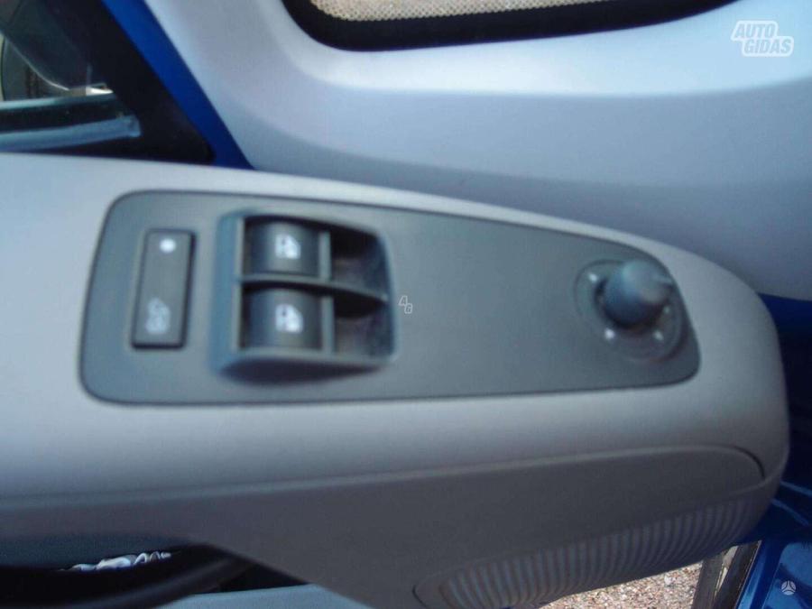 Blue Peugeot Boxer 2011 in Taurage, with an engine capacity of 3.00 L and mileage of 209 thousand km for 8700 €, photo 7 on AUTOMOTO.COM.LV