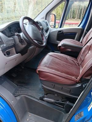 Blue Peugeot Boxer 2011 in Taurage, with an engine capacity of 3.00 L and mileage of 209 thousand km for 8700 €, photo 9 on AUTOMOTO.COM.LV