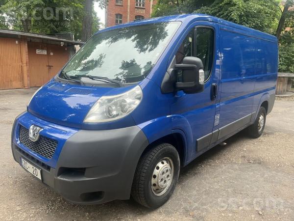 Zils Peugeot Boxer 2013 Rīga, ar dzinēja tilpumu 2.20 L un nobraukumu 241 tūkst. km par 5400 €, foto 1 vietnē AUTOMOTO.COM.LV