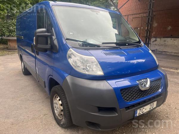 Zils Peugeot Boxer 2013 Rīga, ar dzinēja tilpumu 2.20 L un nobraukumu 241 tūkst. km par 5400 €, foto 2 vietnē AUTOMOTO.COM.LV