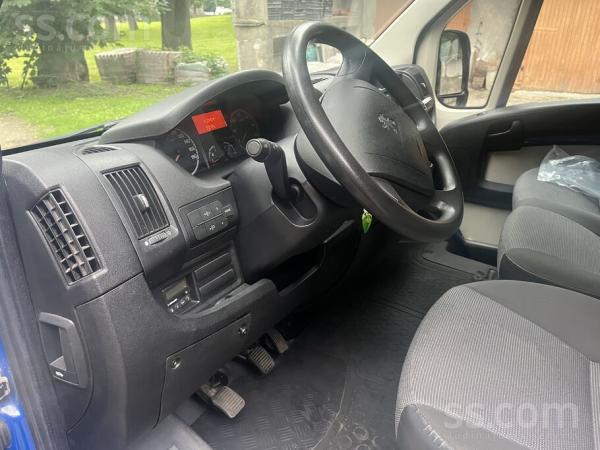 Zils Peugeot Boxer 2013 Rīga, ar dzinēja tilpumu 2.20 L un nobraukumu 241 tūkst. km par 5400 €, foto 9 vietnē AUTOMOTO.COM.LV