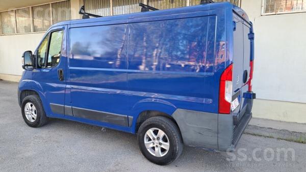 Blue Peugeot Boxer 2017 in Ogre, with an engine capacity of 2.00 L and mileage of 229 thousand km for 7950 €, photo 2 on AUTOMOTO.COM.LV