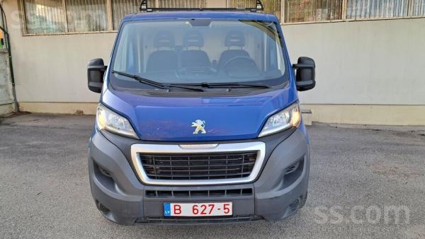 Blue Peugeot Boxer 2017 in Ogre, with an engine capacity of 2.00 L and mileage of 229 thousand km for 7750 €, photo 3 on AUTOMOTO.COM.LV