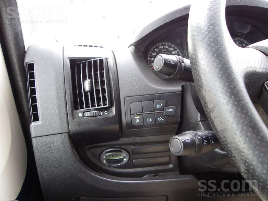 Zils Peugeot Boxer 2018 Valka, ar dzinēja tilpumu 2.00 L un nobraukumu 221 tūkst. km par 10000 €, foto 12 vietnē AUTOMOTO.COM.LV