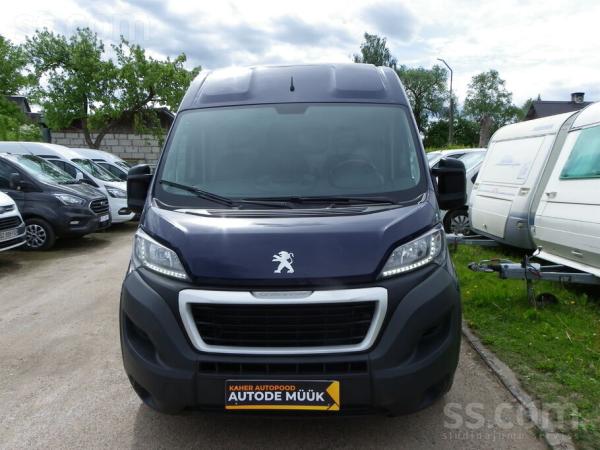 Blue Peugeot Boxer 2018 in Valka, with an engine capacity of 2.00 L and mileage of 221 thousand km for 10000 €, photo 2 on AUTOMOTO.COM.LV