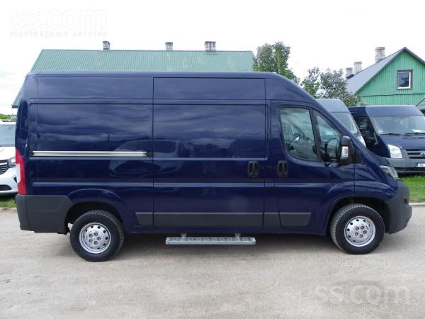 Blue Peugeot Boxer 2018 in Valka, with an engine capacity of 2.00 L and mileage of 221 thousand km for 10000 €, photo 4 on AUTOMOTO.COM.LV