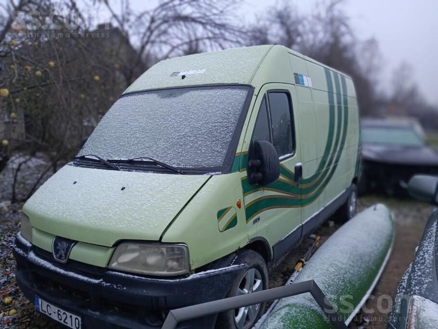 Green Peugeot Boxer 2006 in Daugavpils, with an engine capacity of 2.80 L and mileage of 565 thousand km for 550 €, photo 1 on AUTOMOTO.COM.LV
