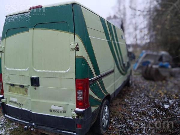 Green Peugeot Boxer 2006 in Daugavpils, with an engine capacity of 2.80 L and mileage of 565 thousand km for 550 €, photo 2 on AUTOMOTO.COM.LV