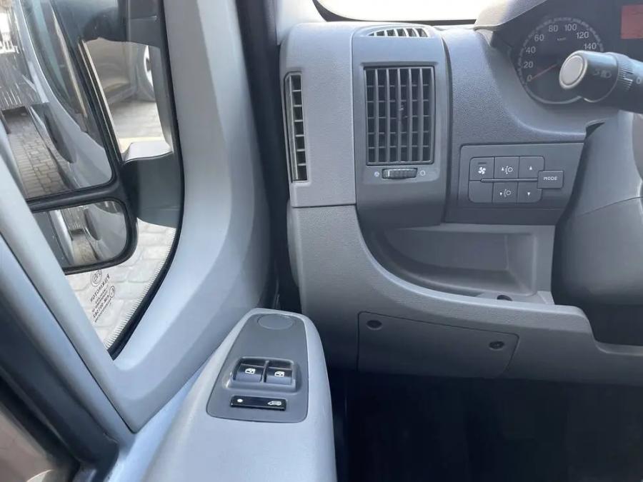 Grey Peugeot Boxer 2007 in Talsi, with an engine capacity of 2.20 L and mileage of 409 thousand km for 4990 €, photo 13 on AUTOMOTO.COM.LV