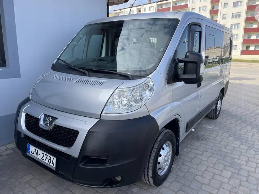 Grey Peugeot Boxer 2007 in Talsi, with an engine capacity of 2.20 L and mileage of 409 thousand km for 4990 €, photo 24 on AUTOMOTO.COM.LV