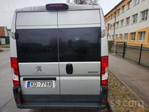 Grey Peugeot Boxer 2015 in Daugavpils, with an engine capacity of 2.20 L and mileage of 177 thousand km for 12500 €, photo 3 on AUTOMOTO.COM.LV