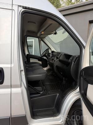 Pelēks Peugeot Boxer 2015 Tallina, ar dzinēja tilpumu 2.20 L un nobraukumu 305 tūkst. km par 7999 €, foto 26 vietnē AUTOMOTO.COM.LV