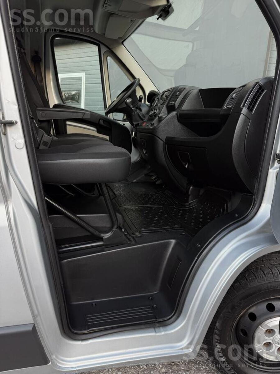 Pelēks Peugeot Boxer 2015 Tallina, ar dzinēja tilpumu 2.20 L un nobraukumu 305 tūkst. km par 7999 €, foto 29 vietnē AUTOMOTO.COM.LV