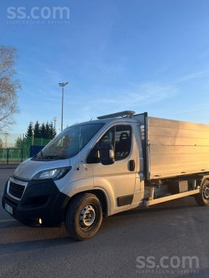 Grey Peugeot Boxer 2018 in Bauska, with an engine capacity of 2.20 L and mileage of 142 thousand km for 15200 €, photo 6 on AUTOMOTO.COM.LV