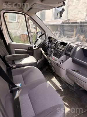Peugeot Boxer 2008 in Riga, with an engine capacity of 2.20 L and mileage of 232 thousand km for 4500 €, photo 7 on AUTOMOTO.COM.LV