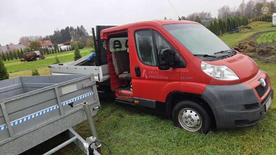 Red Peugeot Boxer 2007 in Klaipeda, with an engine capacity of 2.20 L and mileage of 380 thousand km for 1200 €, photo 5 on AUTOMOTO.COM.LV