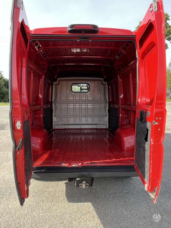 Sarkans Peugeot Boxer 2014 Šilalė, ar dzinēja tilpumu 2.20 L un nobraukumu 186 tūkst. km par 6990 €, foto 9 vietnē AUTOMOTO.COM.LV