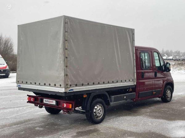 Red Peugeot Boxer 2020 in Ukmerge, with an engine capacity of 2.18 L and mileage of 106 thousand km for 16500 €, photo 4 on AUTOMOTO.COM.LV