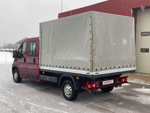 Red Peugeot Boxer 2020 in Ukmerge, with an engine capacity of 2.18 L and mileage of 106 thousand km for 16500 €, photo 5 on AUTOMOTO.COM.LV