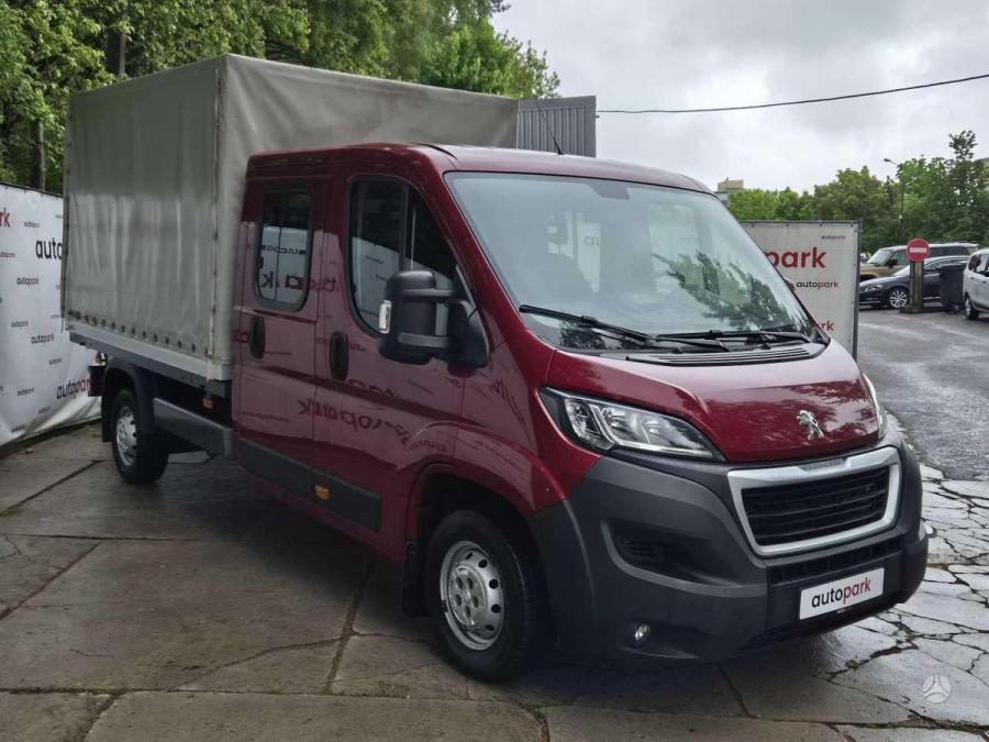 Red Peugeot Boxer 2020 in Vilnius, with an engine capacity of 2.18 L and mileage of 109 thousand km for 13999 €, photo 4 on AUTOMOTO.COM.LV