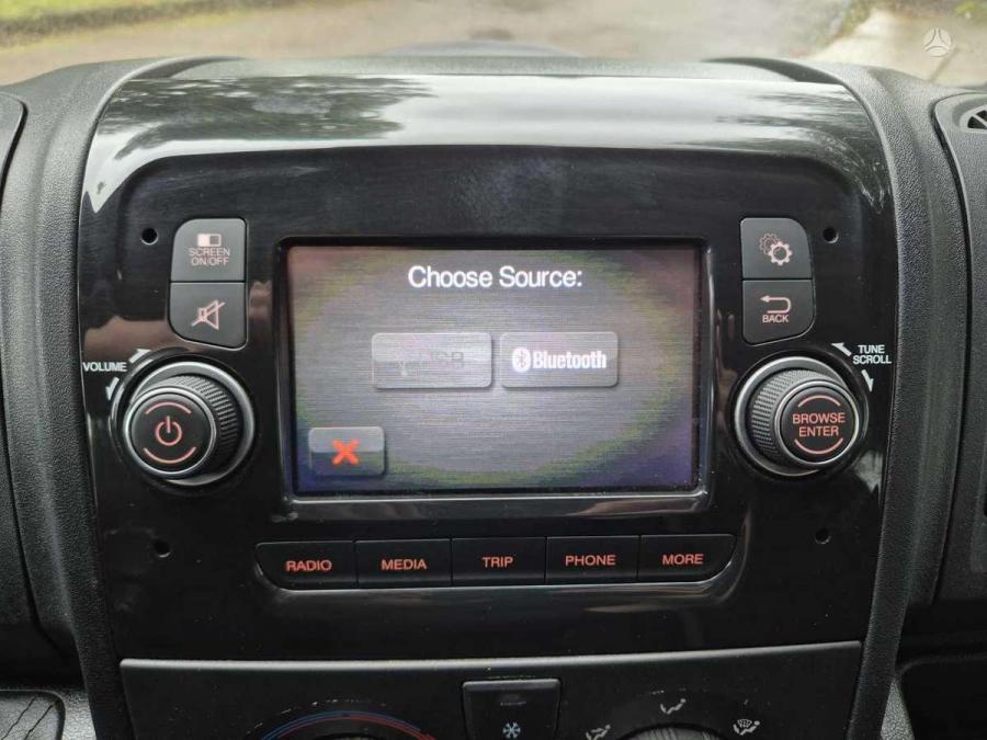 Red Peugeot Boxer 2020 in Vilnius, with an engine capacity of 2.18 L and mileage of 109 thousand km for 13999 €, photo 15 on AUTOMOTO.COM.LV