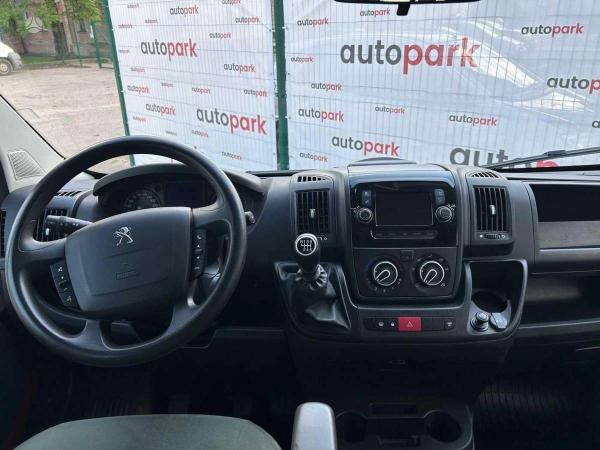 Red Peugeot Boxer 2020 in Klaipeda, with an engine capacity of 2.18 L and mileage of 136 thousand km for 13500 €, photo 9 on AUTOMOTO.COM.LV