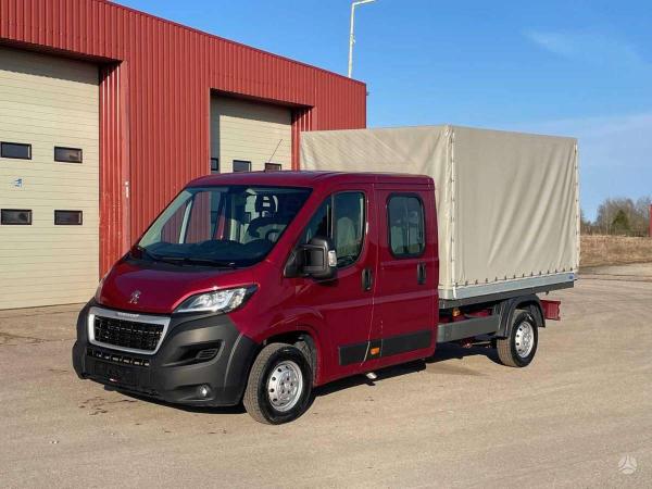 Red Peugeot Boxer 2021 in Ukmerge, with an engine capacity of 2.18 L and mileage of 125 thousand km for 13999 €, photo 1 on AUTOMOTO.COM.LV