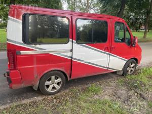 Red Peugeot Boxer 2005 in Riga, with an engine capacity of 2.70 L and mileage of 414 thousand km for 1399 €, photo 5 on AUTOMOTO.COM.LV