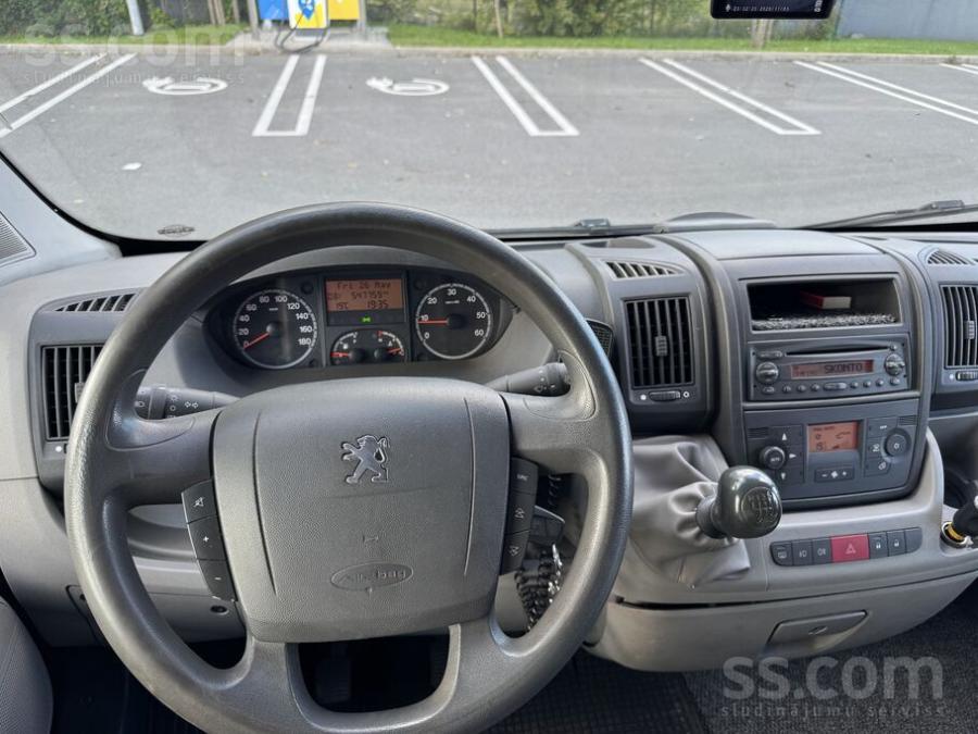 Red Peugeot Boxer 2008 in Riga, with an engine capacity of 2.20 L and mileage of 547 thousand km for 4600 €, photo 10 on AUTOMOTO.COM.LV